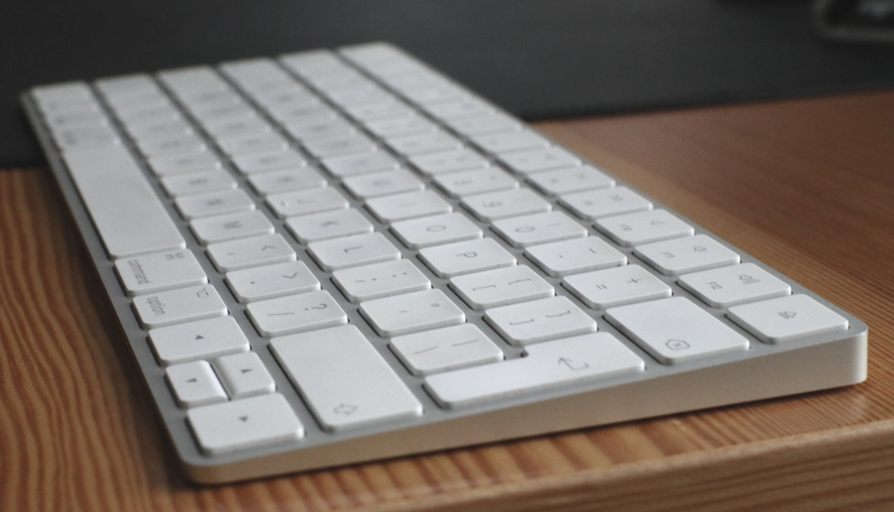 6 Best Mac Keyboards That Money Can Buy; Compared & Tested